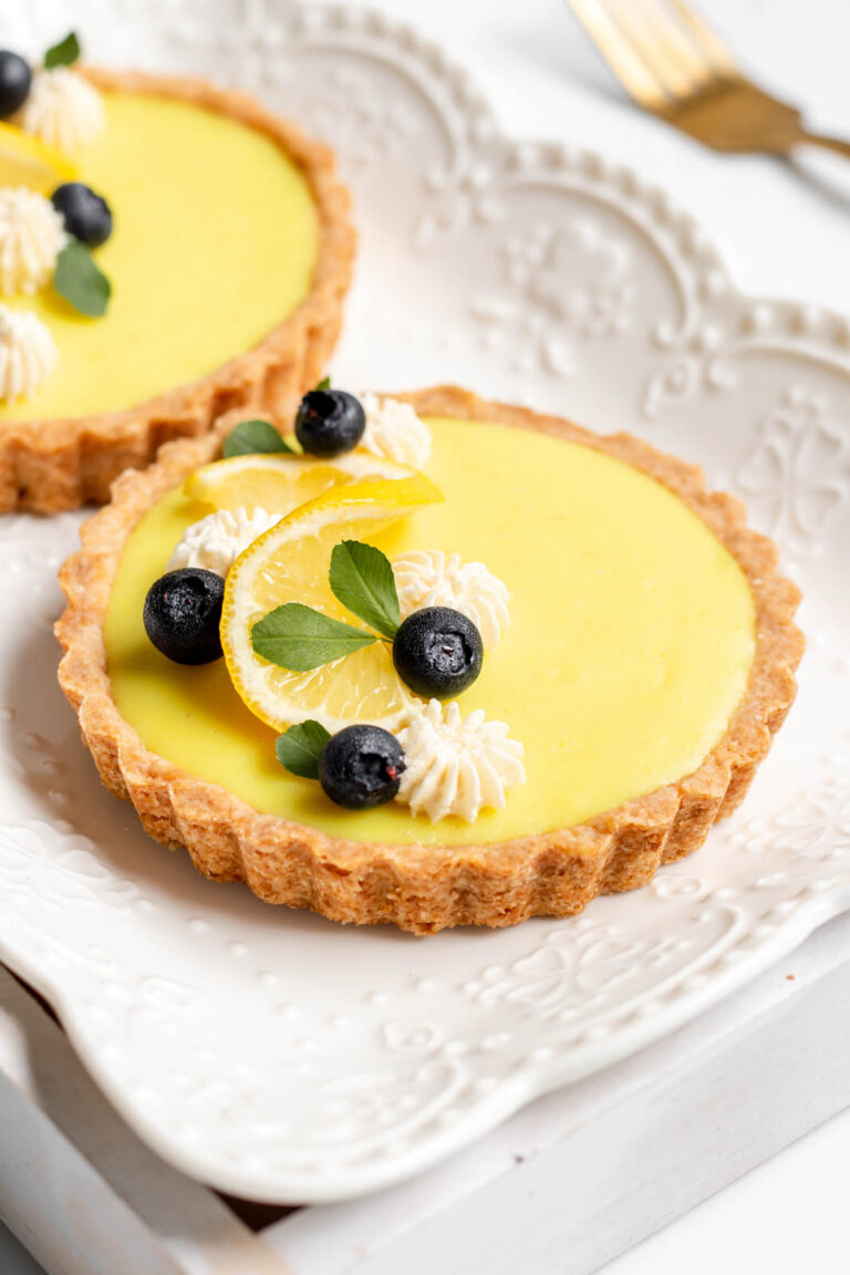Easy Vegan Lemon Tarts | Happy Vegannie